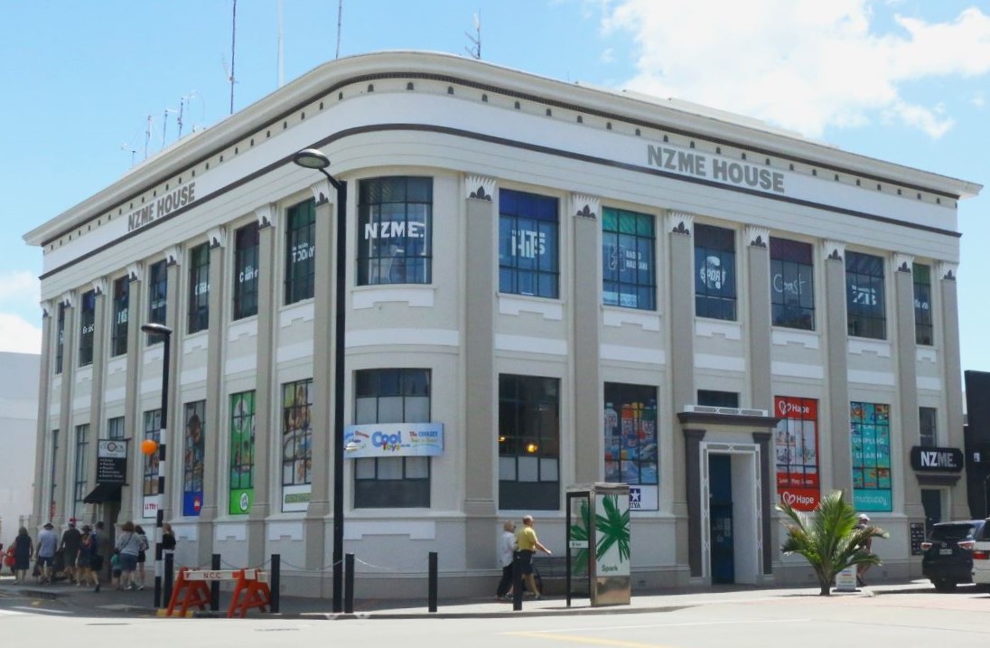 A Blast From the Radio Past! | Napier In Frame